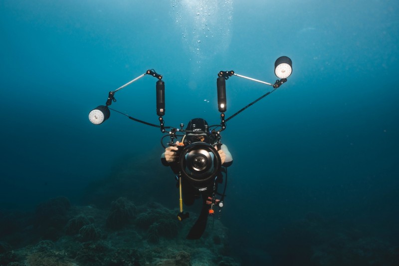 觀景窗中的 3D 異想世界｜水下攝影師 Yorko Summer 的驚奇探索 | 1% Style